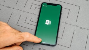 How to fix Power bi dataformat.error invalid cell value?