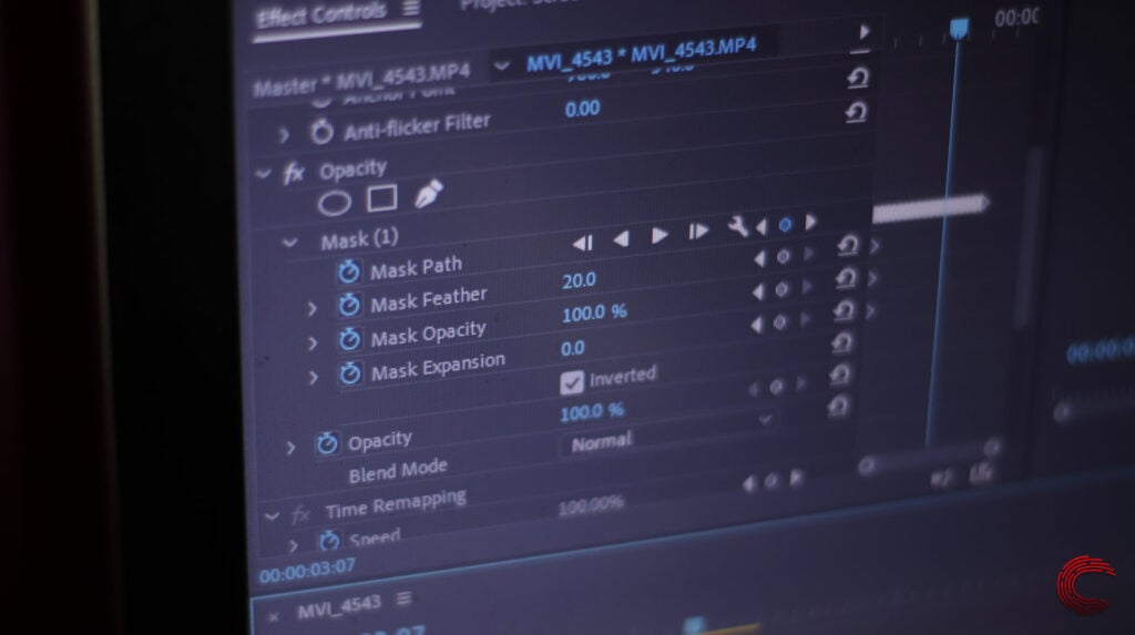 How to make a Screen Mask Transition in Premiere Pro?