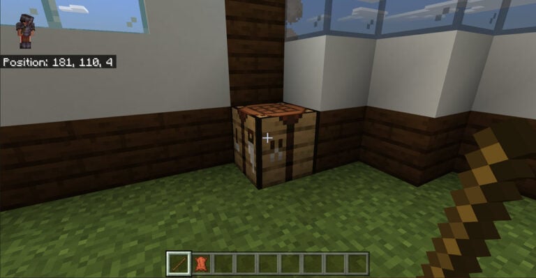 How to make a picture frame in Minecraft?