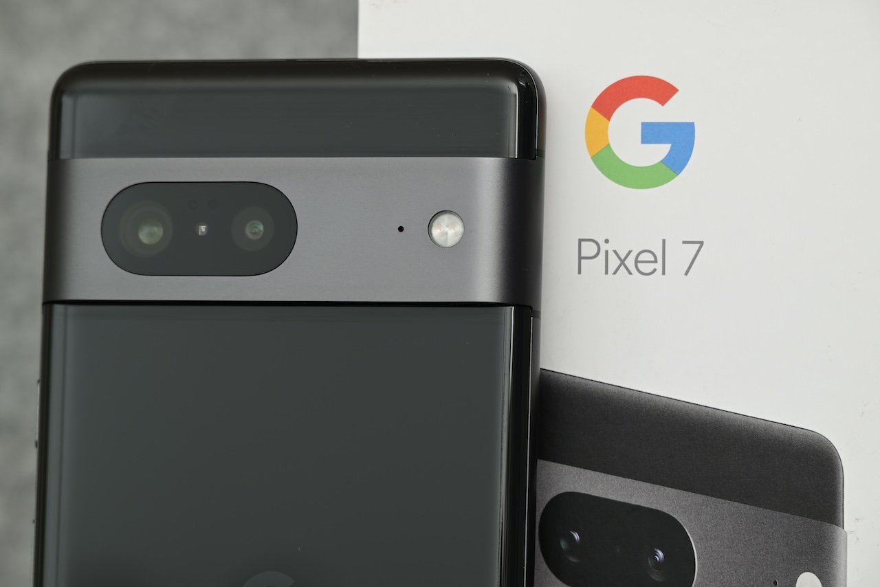 Does Pixel 7 have a headphone jack?