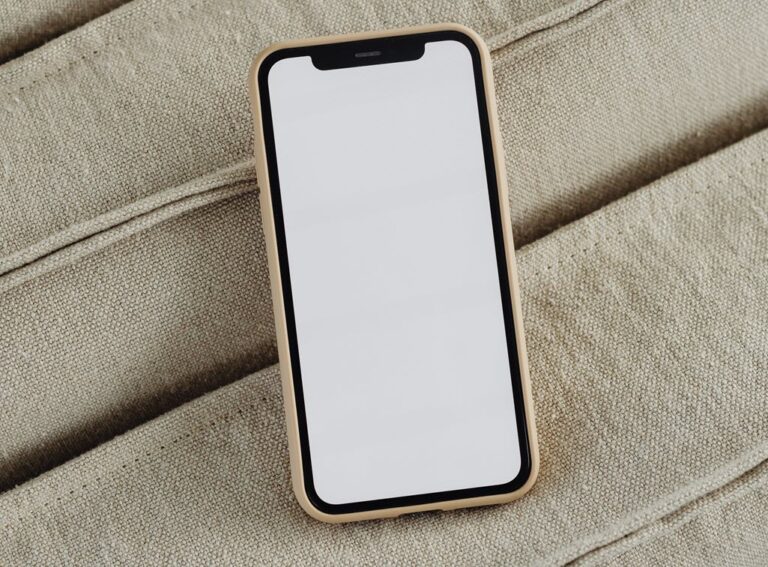 Why are there dead pixels on the iPhone?